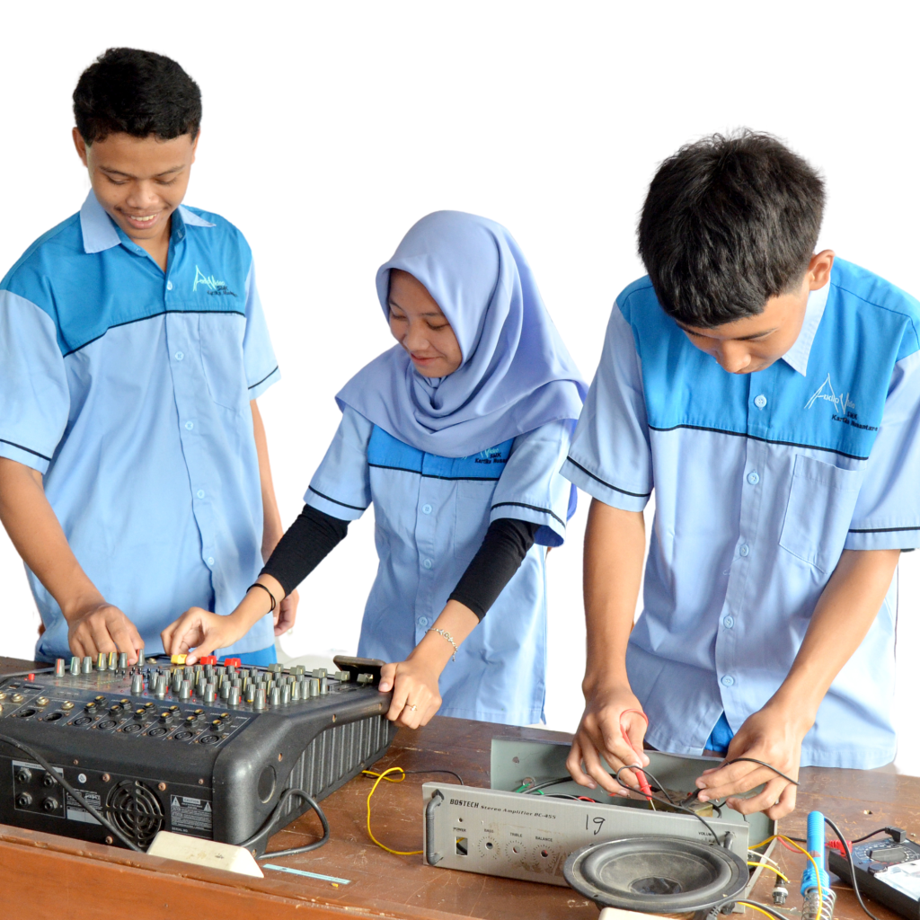 Teknik Audio Video - SMK Kartika Nusantara